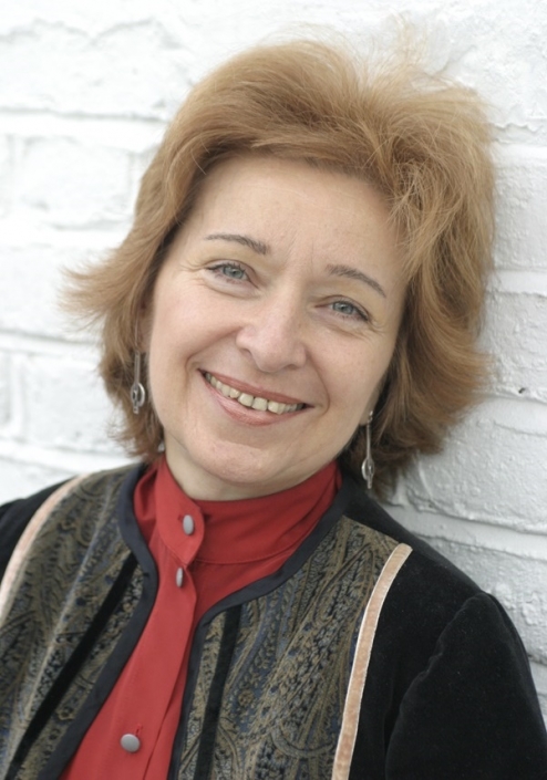 Biography - Anda Anastasescu